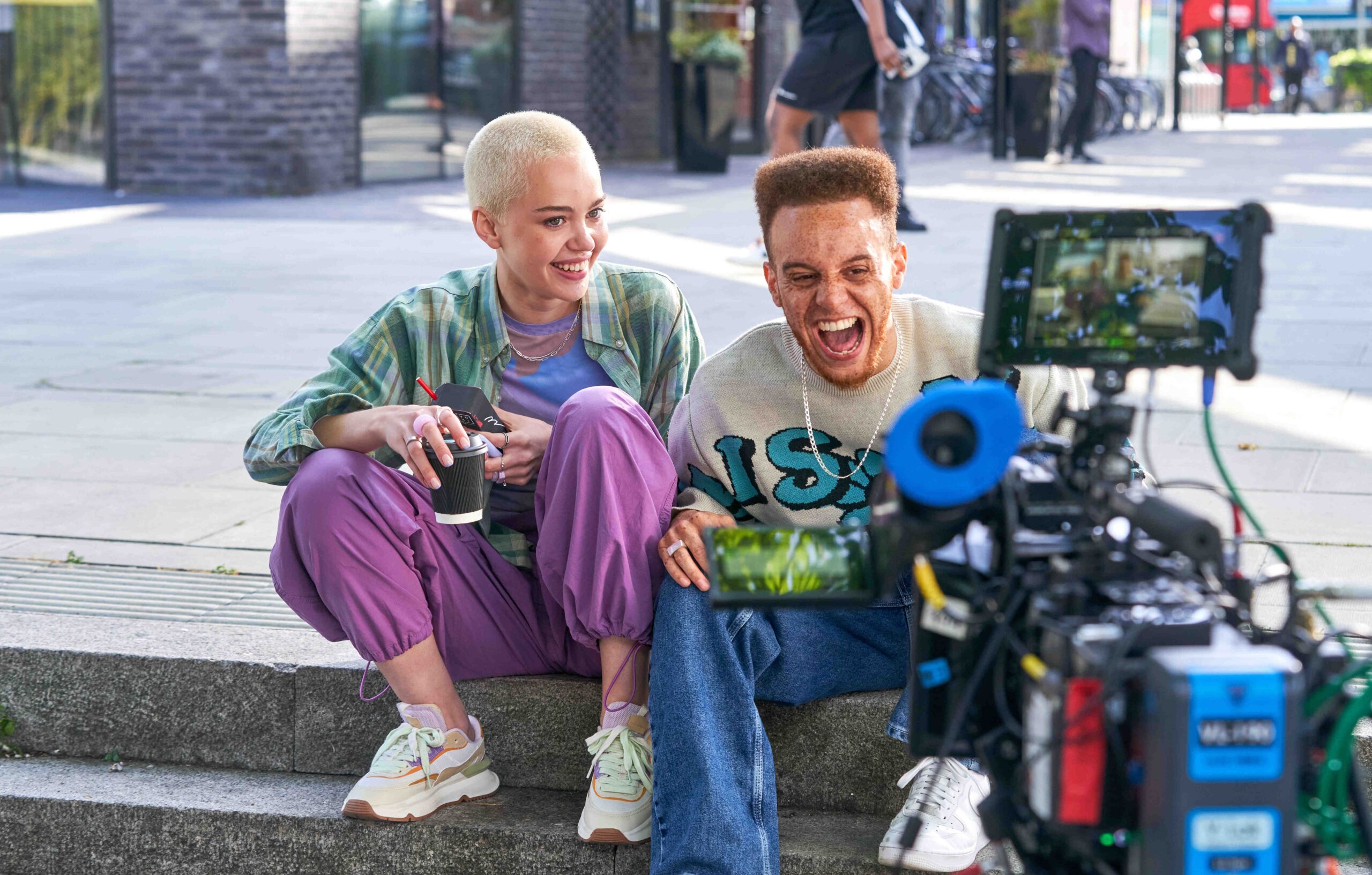 Arsenal wonderkid gets nutmegged in new VOXI by Vodafone advert ...