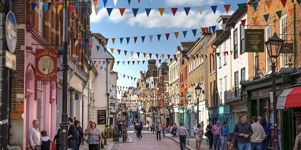 Desolation of High Streets ruins town life - London Post