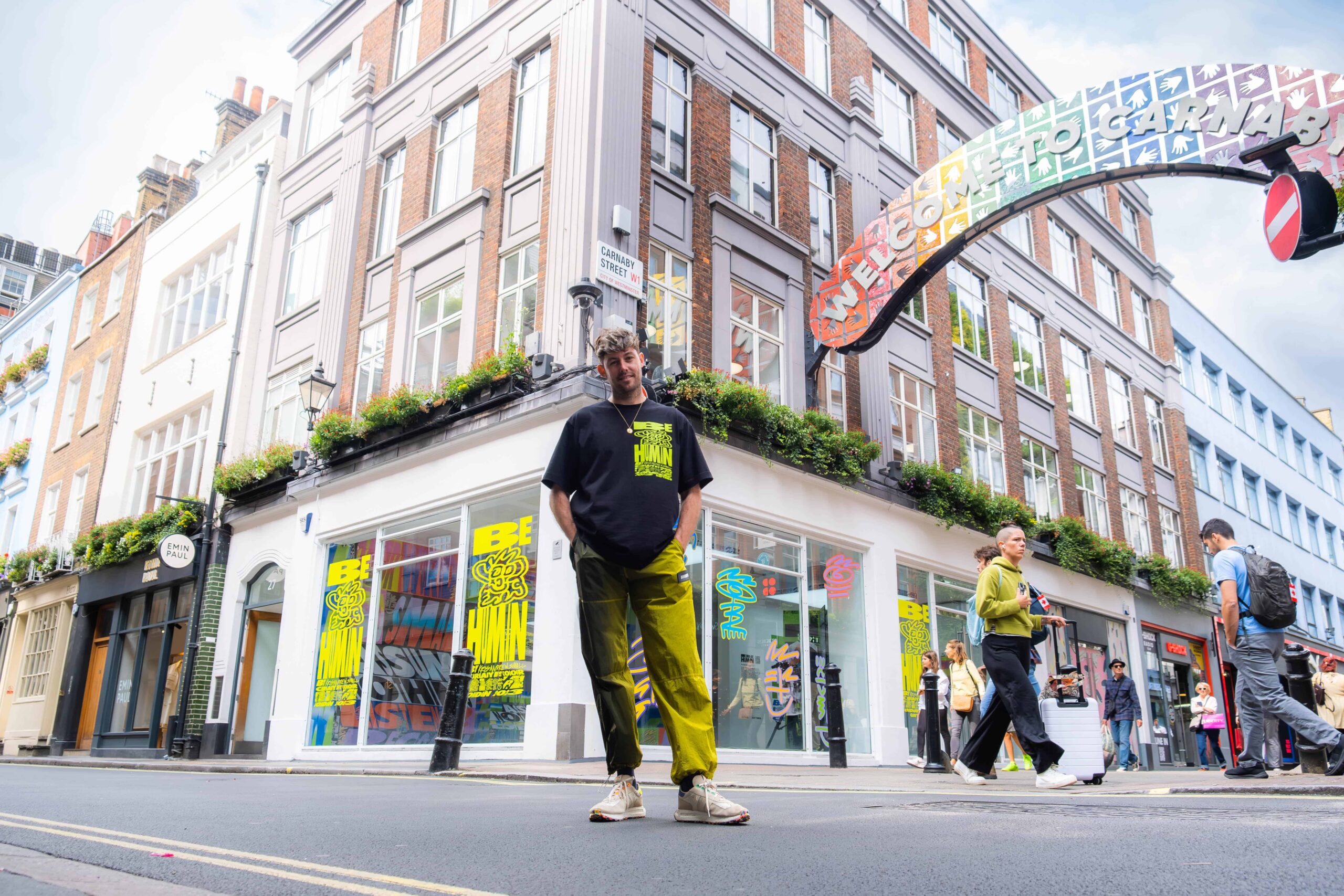 ‘BE HUMAN’ IMMERSIVE POP UP WITH INTERNATIONAL ARTIST KRIS ANDREW SMALL ...