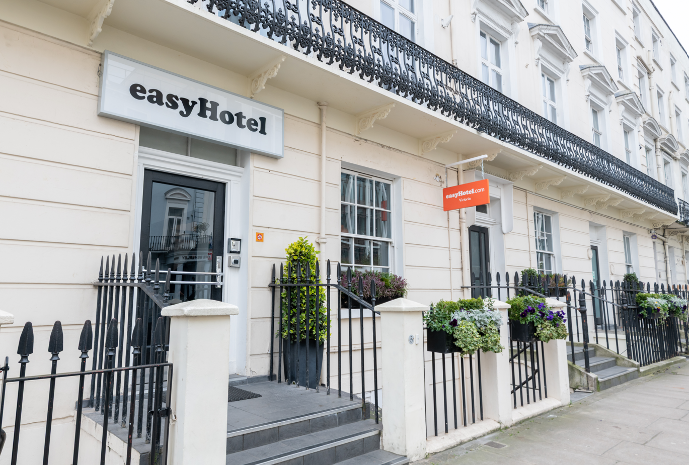 easyHotel Victoria Unveils £2 Million Low-Carbon Transformation ...