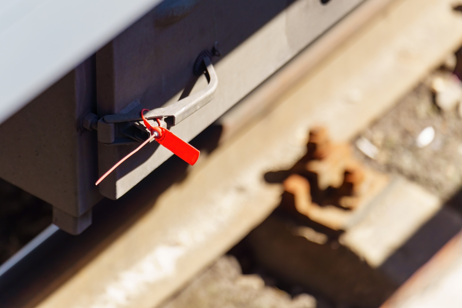 7 Features to Look for in Tamper-Proof Security Seals for Logistics ...