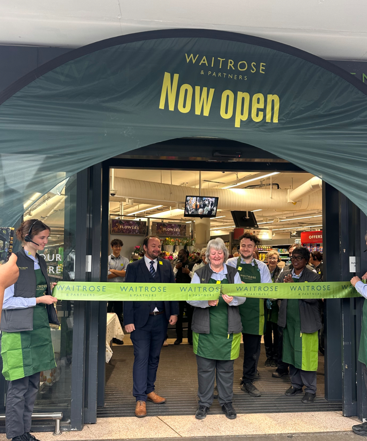 Waitrose Coulsdon unveiled after multi-million pound transformation ...