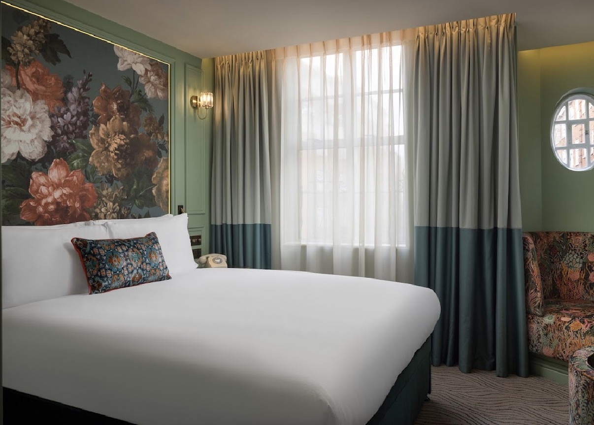 Step inside Kensington’s new literary-inspired boutique hotel - London Post